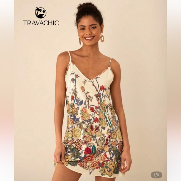 travachic | Dresses | Floral Spaghetti Strap Dress | Poshmark